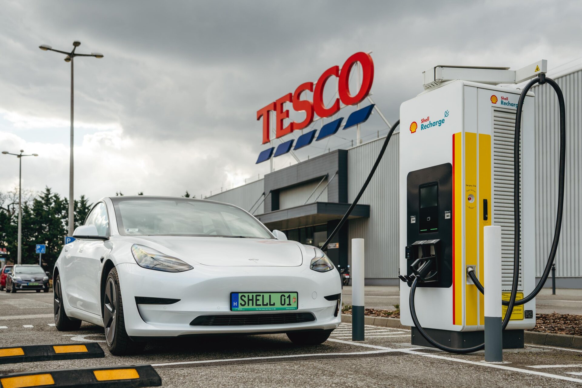 BŐVÍTI SAJÁT ELEKTROMOS AUTÓTÖLTŐ HÁLOZATÁT A SHELL - ONBRANDS - ÉRTÉK ...