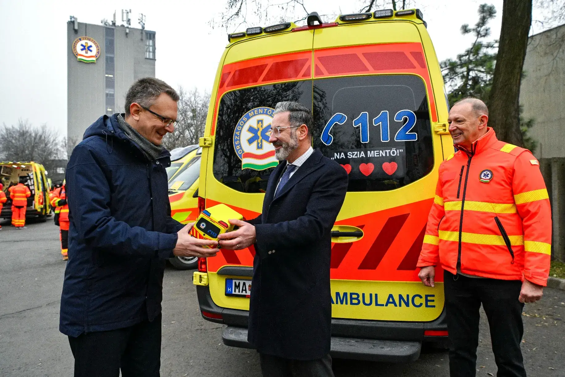 „NA SZIA MENTŐ!” - ONBRANDS - ÉRTÉK ALAPON